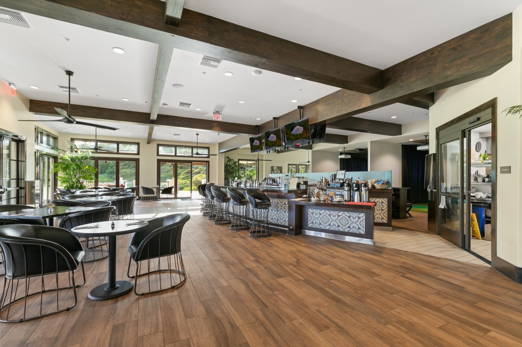 About Us - 501 Restaurant & Bar